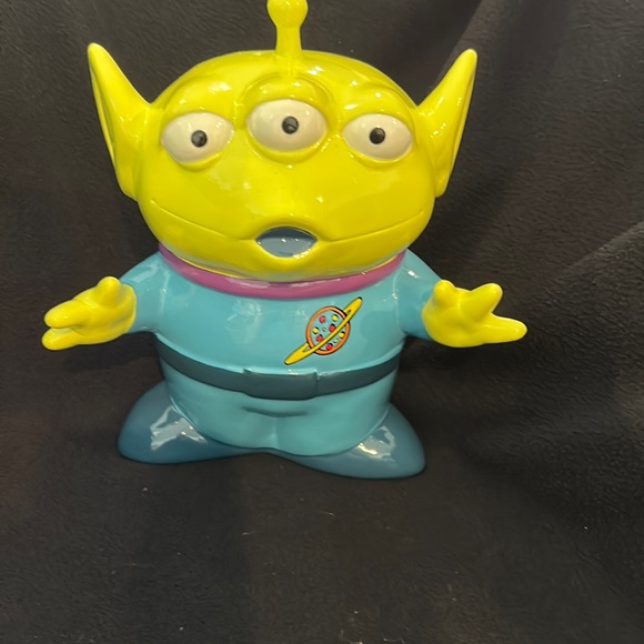 Pixar | Toys | Disneys Pixar Alien Bank From Toy Story That Measures ...
